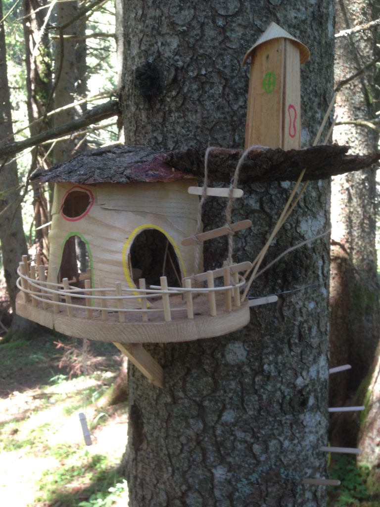 Maison De Lutin En Bois