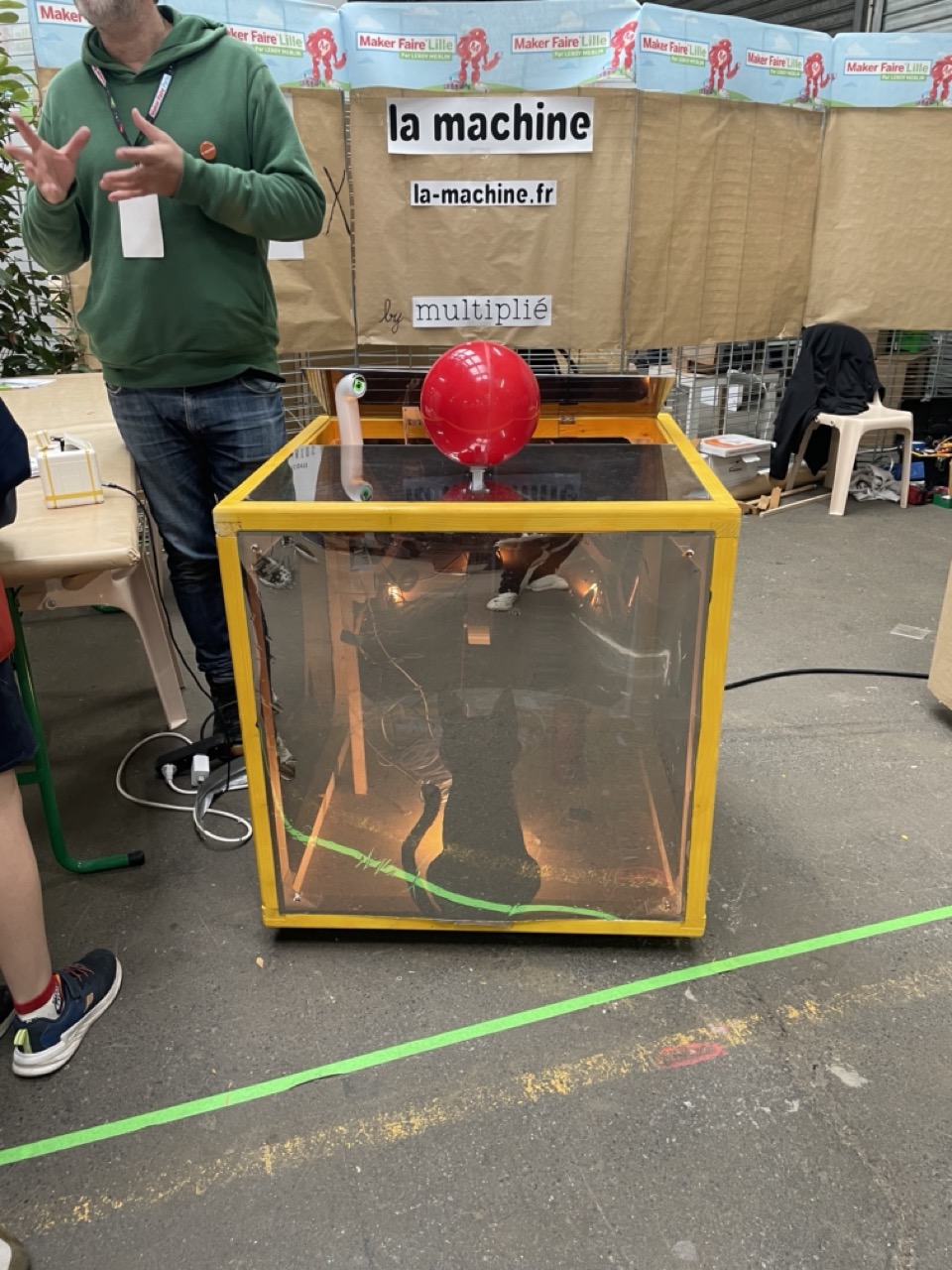 La machine inutile géante sur la maker faire de Lille | Toysfab
